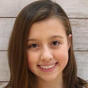 Gabrielle Weiss Wiki, Bio, Age, Height, Career, Net Worth, Boyfriend