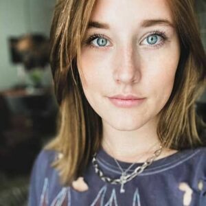 Ellie Woods Wiki, Age, Bio, Height, Husband, Career, Net Worth