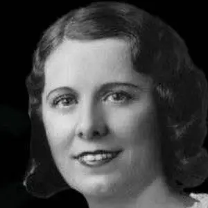 Mae Capone Wiki, Age, Bio, Height, Husband, Career, and Net Worth