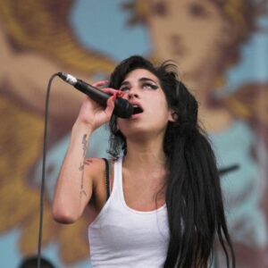 Amy Winehouse Wiki, Age, Bio, Height, Boyfriend, Career, Salary