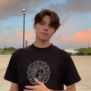 Matthew Sturniolo Wiki, Age, Bio, Height, Girlfriend, Career, Salary