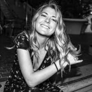 Amy Silverberg Wiki, Age, Bio, Height, Boyfriend, and Net Worth