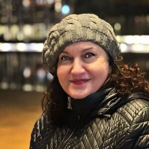 Olga Merediz Wiki, Age, Bio, Height, Husband, Career, and Salary