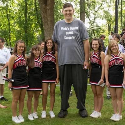 Igor Vovkovinskiy Wiki, Age, Bio, Height, Girlfriend, Career, Salary