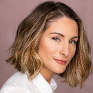 Kelly Walker Wiki, Age, Bio, Height, Husband, Career, and Salary