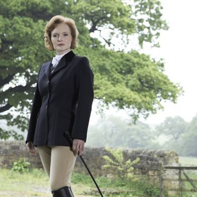 Emma Davies Wiki, Age, Bio, Height, Husband, Career, and Salary