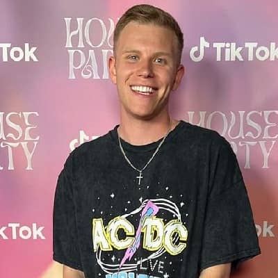 Landen Purifoy Wiki, Age, Bio, Height, Girlfriend, Career, Salary