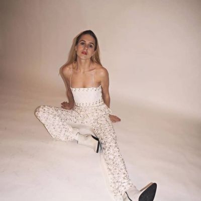 Carla Sehn Wiki, Age, Bio, Height, Girlfriend, Career, and Salary