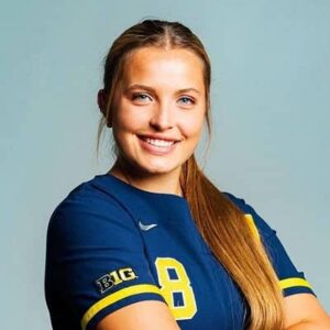 Alex Storako Wiki, Age, Bio, Height, Boyfriend, Career, and Salary