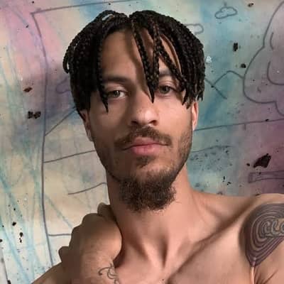 Tyler Holmes Wiki, Age, Bio, Height, Girlfriend, Career, and Salary