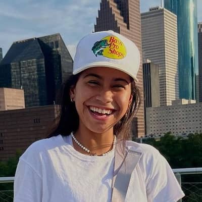 Michelle Breeden Wiki, Age, Bio, Height, Boyfriend, Career, Salary